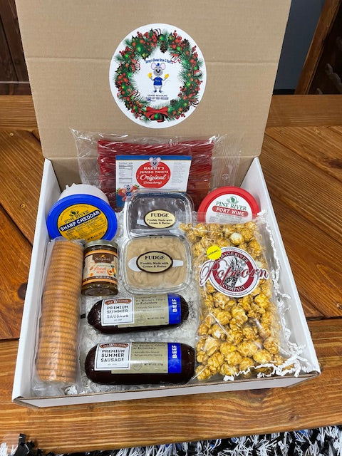 Harmy's Famous Gift Box - Large – Harmy's Cheese Store & More